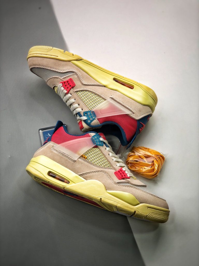 NIKE AIR JORDAN 4 GUAVA ICE